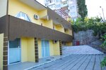 Ирен (улица Клары Цеткин No:19), otel  Yalta'dan