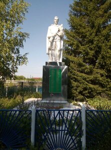 Неизвестный солдат, посвященный землякам, участникам и погибшим в Великой Отечественной войне, 1941-1945 гг. (Republic of Tatarstan, Yutazinskiy rayon, selo Bayryaki-Tamak), anıt, heykel  Tataristan'dan