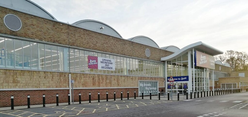 Şans oyunları B&m Home Store with Garden Centre, Bournemouth, foto