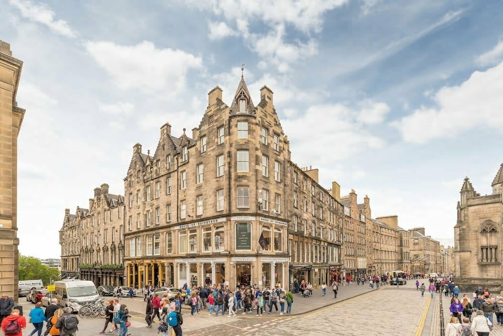 Otel Heart Of Old Town! Elegant 1-bedrm Apt, Edinburgh, foto