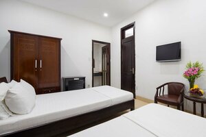 Lotus Rock Hotel (Da Nang, Đà Nẵng City, Nguyễn Tất Thành), otel  Da Nang'dan