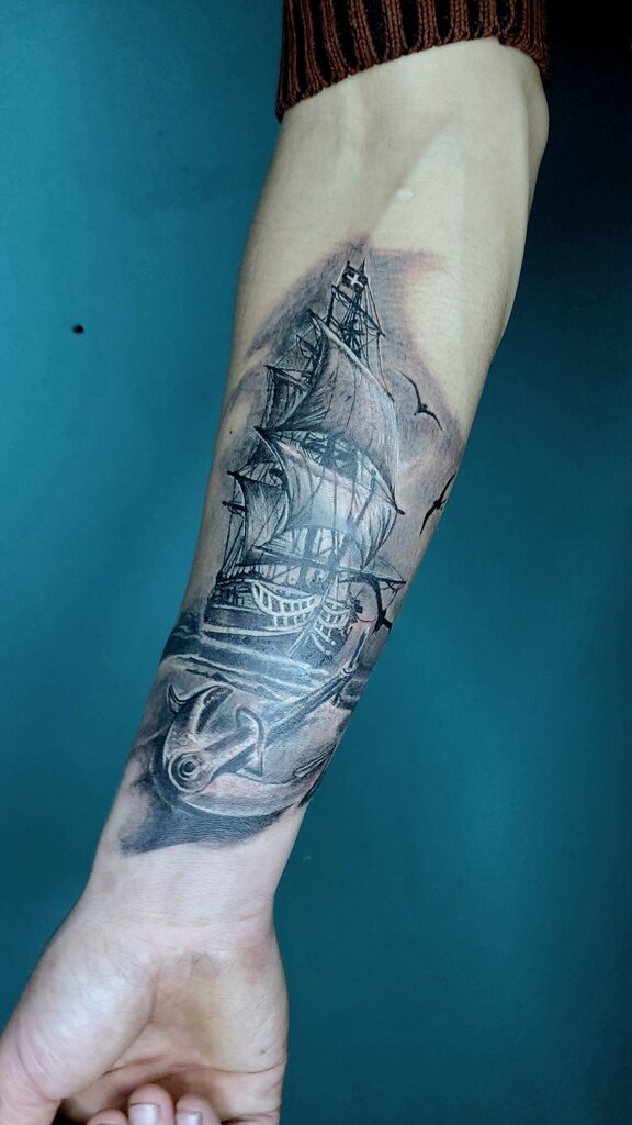 Dövmeciler Hans Giger Tattoo, Çeliabinsk, foto