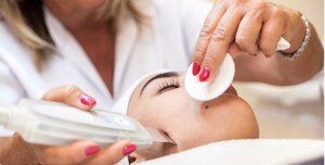 Skin care by Nathalie la vita (Geuzenstraat No:17), güzellik salonu  Antwerp'ten
