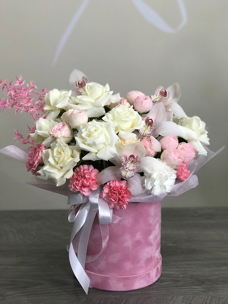 Çiçekçiler Flora Fabrique, Saint‑Petersburg, foto