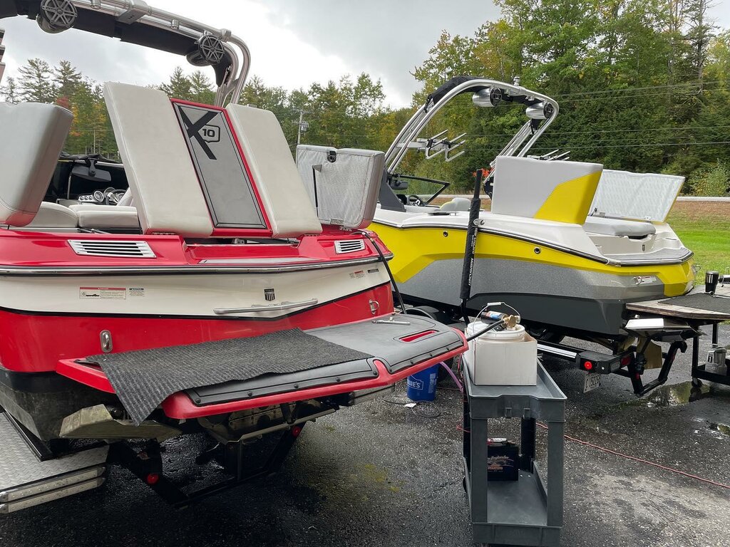 Tekne, kayık, yat New England Watersports, Massachusetts, foto