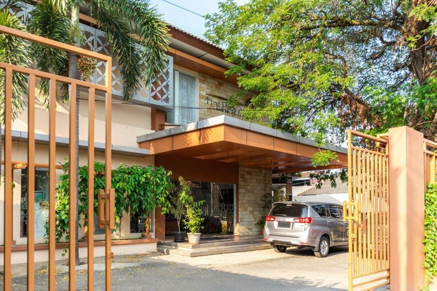 Otel RedDoorz Plus Syariah near Java Supermall Semarang 2, Semarang, foto