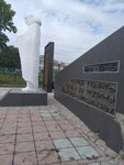 Вечная память павшим за Родину землякам-кирзинцам (Shkolnaya ulitsa No:28А, selo Kirza), anıt, heykel  Novosibirskaya oblastından