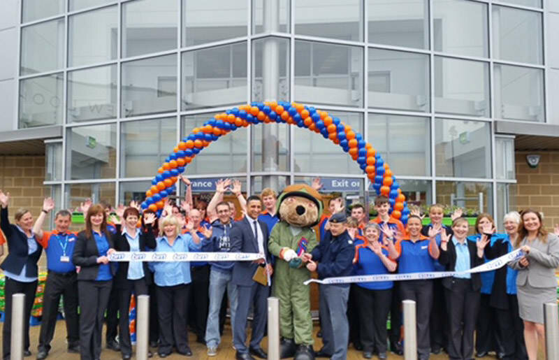 Şans oyunları B&m Home Store with Garden Centre, Elgin, foto