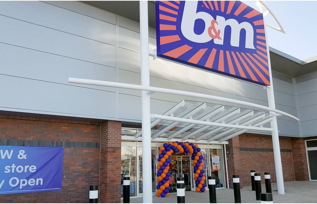 Şans oyunları B&m Store, İngiltere, foto