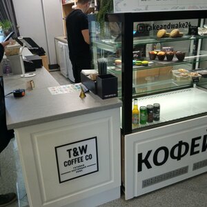 Kahve dükkanları Take and Wake Coffee Co, Krasnoyarsk, foto