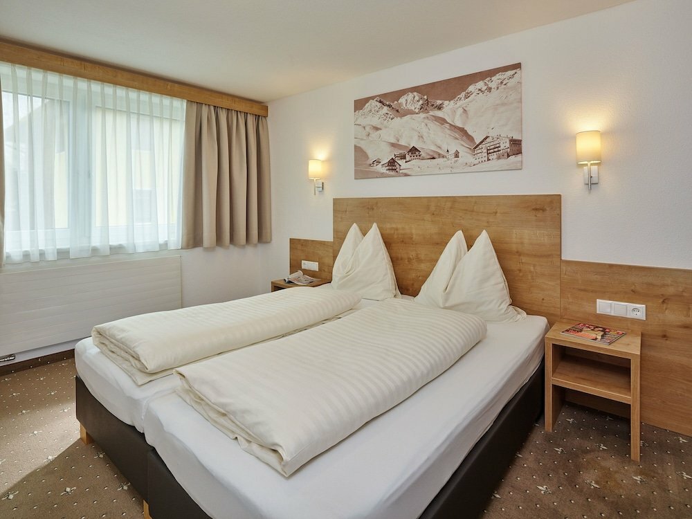 Otel Gästehaus Bergkristall, Tirol, foto