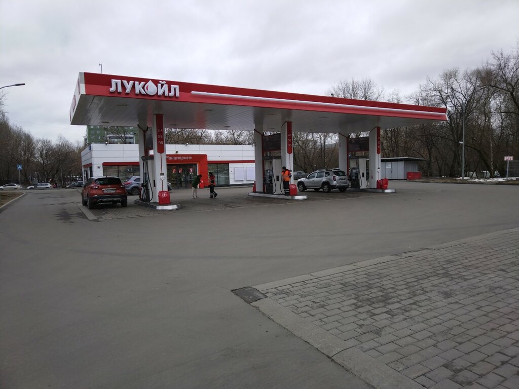 Benzin istasyonu Lukojl, Moskova, foto