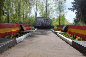 Мемориальный комплекс, погибшим в годы Великой Отечественной войны (Orlovskiy munitsipalny okrug, derevnya Bolotovskiye Dvory), anıt, heykel  Orlovskaya oblastından