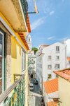 Apartments Center Alfama (Rua de São João da Praça No:51), otel  Lizbon'dan