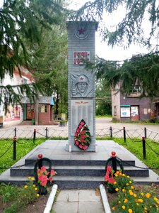 Воинам-односельчанам, павшим в годы Великой Отечественной войны (Udmurtian Republic, Glazovskiy rayon, derevnya Shtanigurt, Glazovskaya ulitsa), anıt, heykel  Udmurtiya'dan