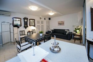 Apartment Art (Istria County, Rovinj), otel  Rovinj'den