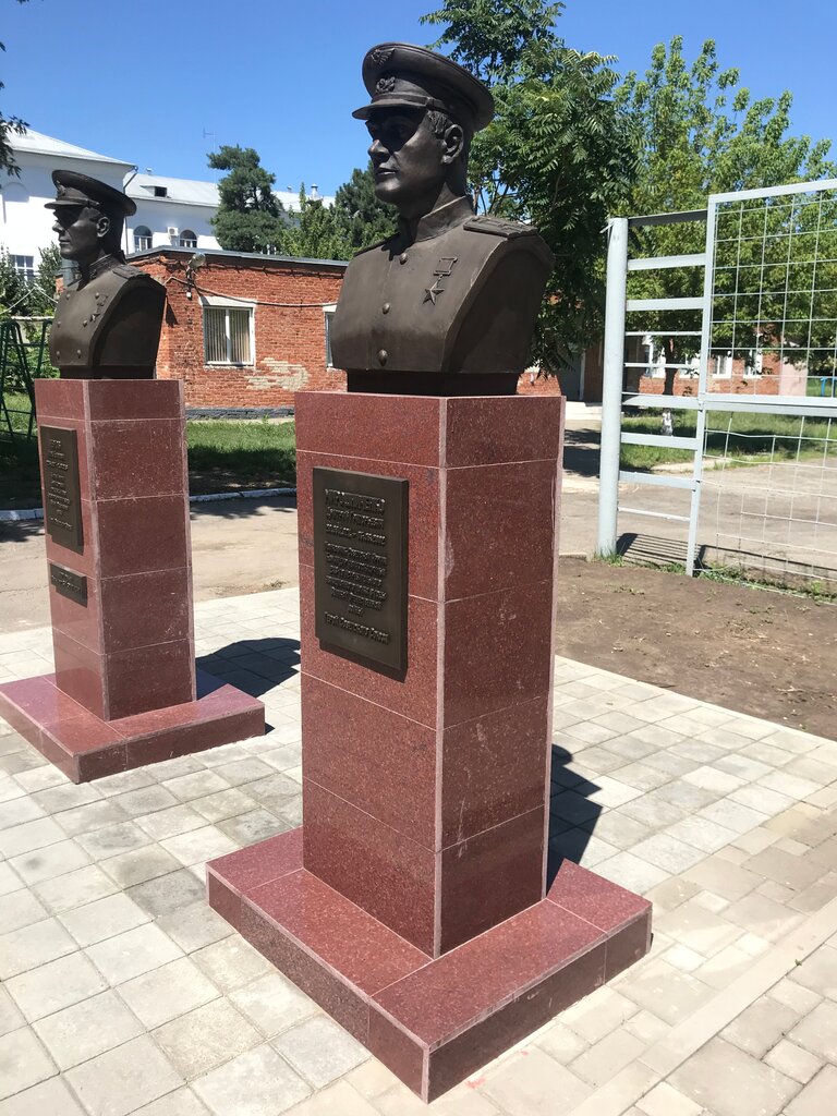 Anıt, heykel Бюст Д.Г. Мирошниченко, Krasnodar, foto