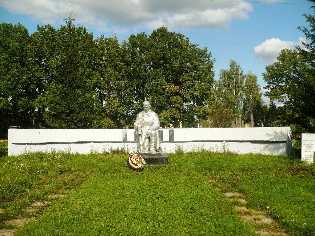 Anıt, heykel Мемориал Великой Отечественной войны и братская могила, Tulskaya oblastı, foto