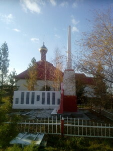Обелиск Памяти (Orenburg Region, Buguruslanskiy rayon, selo Korovino), anıt, heykel  Orenburgskaya oblastından