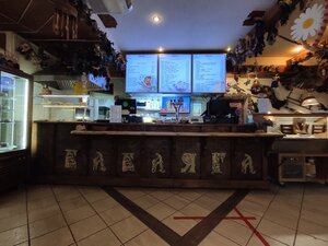 Baba Yaga (50-Letiya Oktyabrya Street No:20), kafe  Ufa'dan