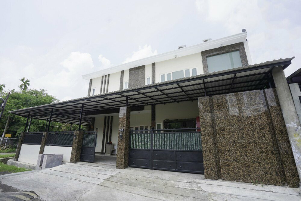 Otel Oyo 2651 Osw Cabin, Surabaya, foto