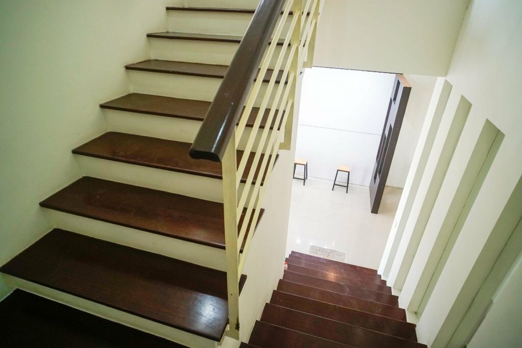 Otel RedDoorz @ Bukit Palma Surabaya, Surabaya, foto