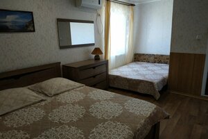 Nomera V chastnom sektore Na Stamova, 15 (улица Стамова No:15/2, посёлок городского типа Коктебель), otel  Kırım Cumhuriyeti'nden