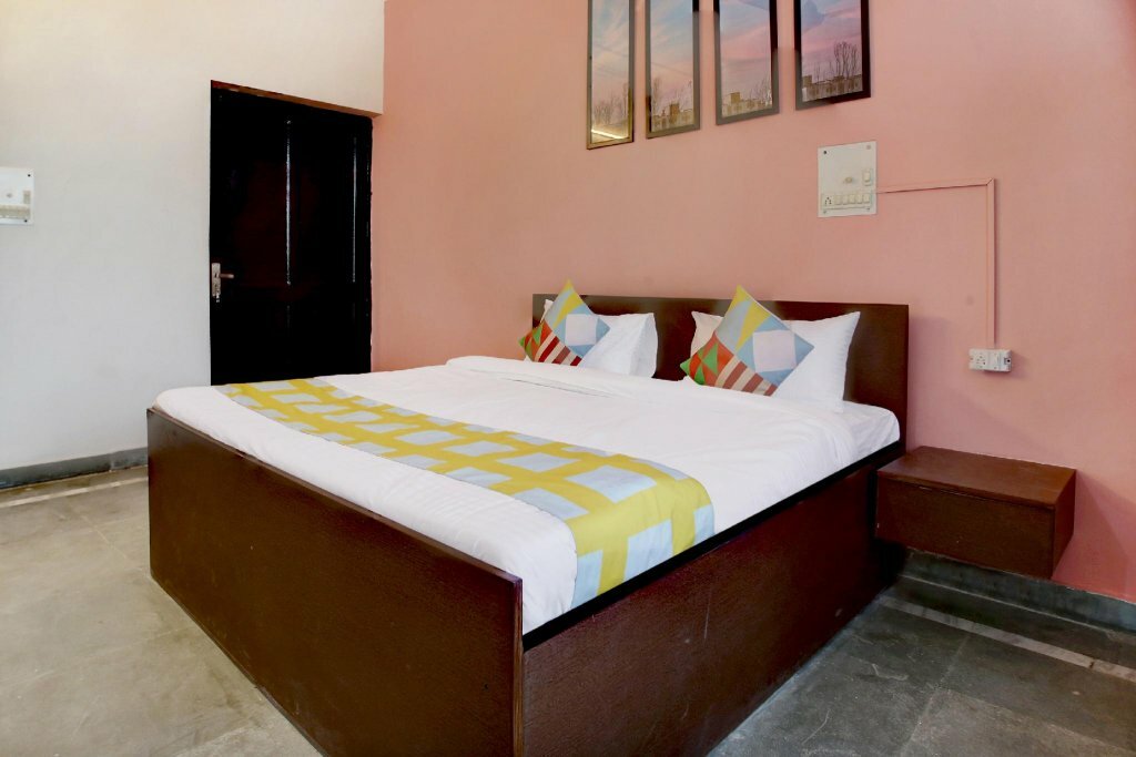 Otel Oyo Home 78203 Spacious Studio Sector 21-a Faridabad, Faridabad, foto
