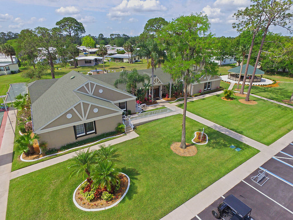 Arazi dizisi Pickwick Village, Port Orange, foto