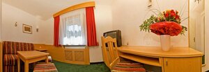 Gasthof Batzenhaeusl (Lower Austria, Mödling, Klosterstraße, 44), otel  Tirol'den
