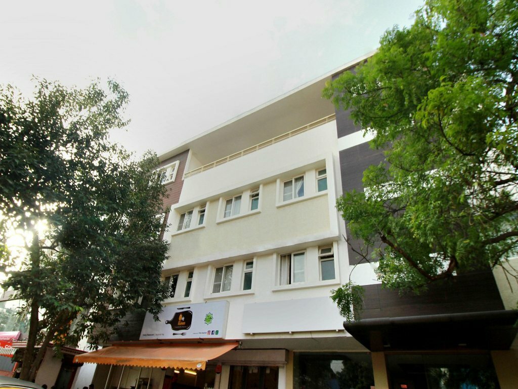 Otel Oyo 14406 Hotel Subashree, Koyamutthur, foto