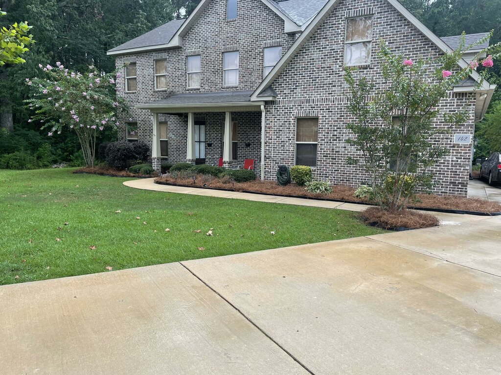 Bahçe ekipmanları ve teknolojileri Pine Straw Pro, Missisippi Eyaleti, foto