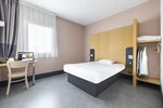 Tia Hotel (Kr Valdemara iela 63), otel  Riga'dan