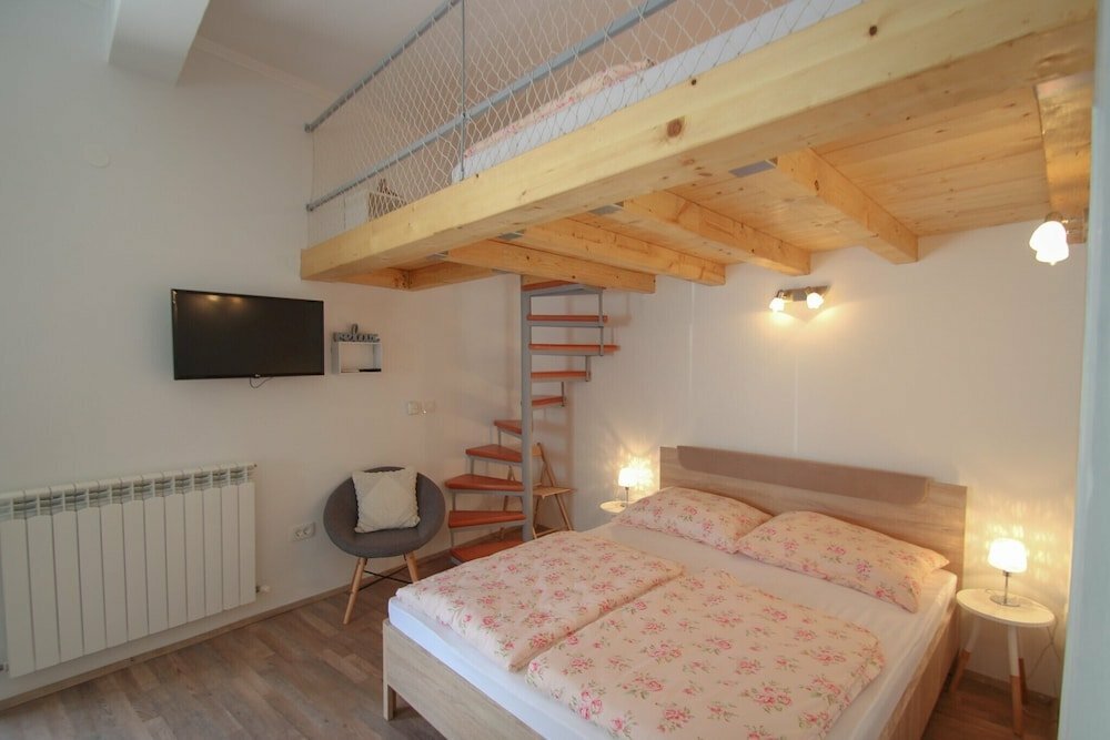 Otel Lana, Dünya, foto