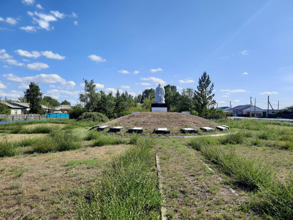 Anıt, heykel Воинам, погибшим в годы Великой Отечественной войны, Altayski krayı, foto