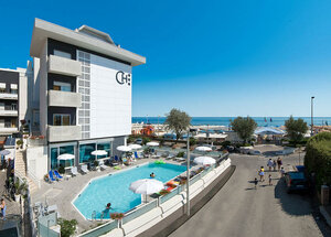 Hotel Club (Abruzzo, Chieti, Viale Gabriele D' Annunzio, 58), plaj
