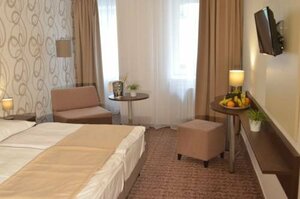 Hotel Atlas (Středočeský kraj, Benesov), otel  Benesov'tan