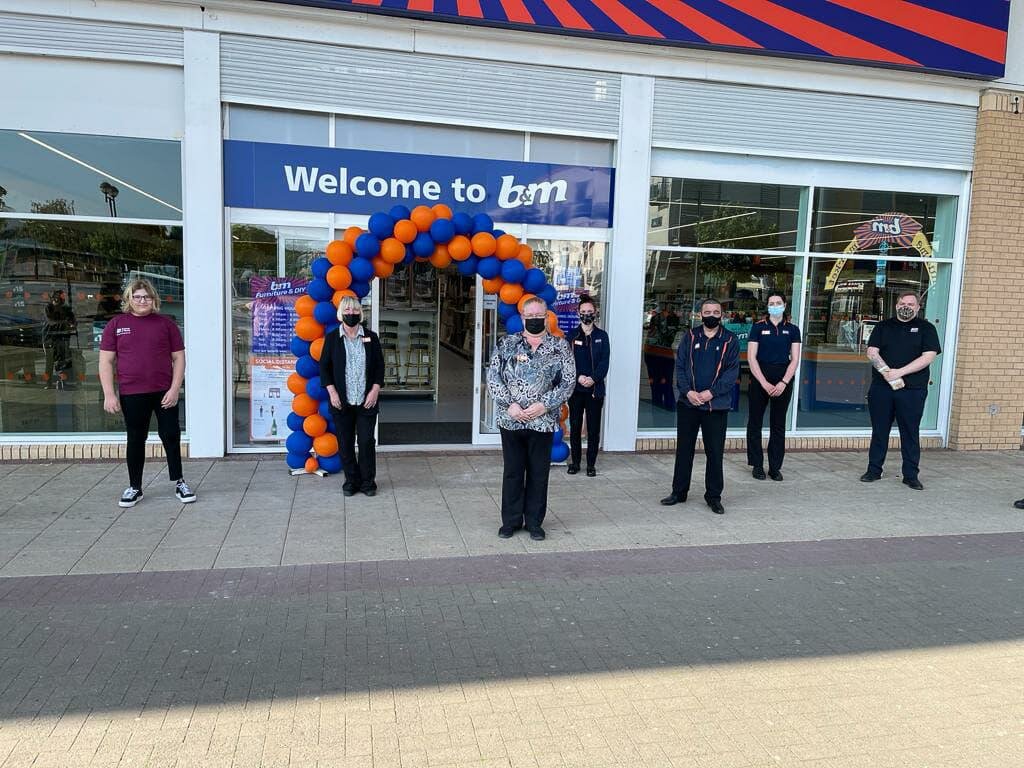 Şans oyunları B&m Store, İngiltere, foto