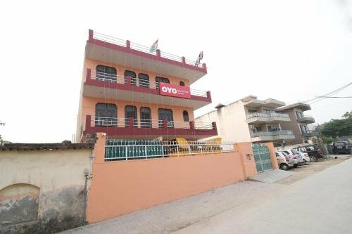 Otel Oyo 16146 Royal Guest House, Faridabad, foto
