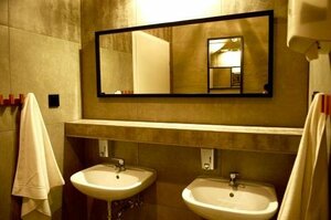 New Word St. Hostel (Warszawa, ulica Nowy Świat, 27), otel  Varşova'dan