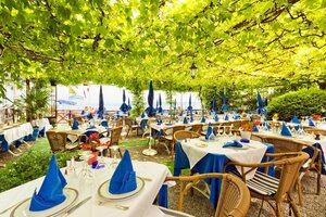 Otel Hôtel Les Cygnes, Évian‑les‑Bains, foto