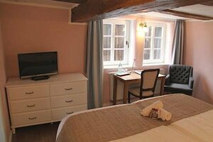 Altstadthotel Treysa (Burggasse No:2, Schwalmstadt), otel  Schwalmstadt'tan