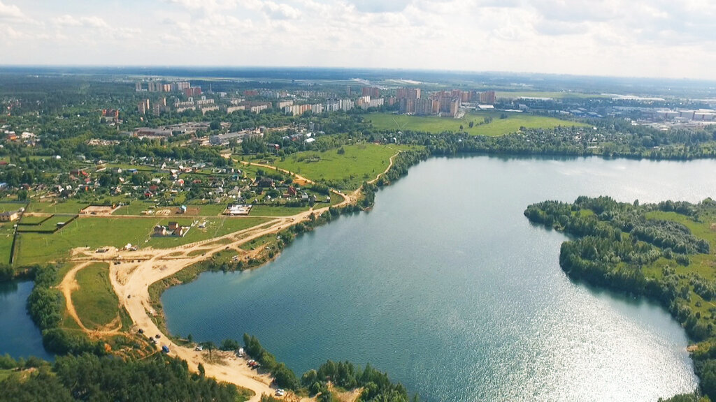 Arazi dizisi Zemlya za gorodom, Moskova, foto