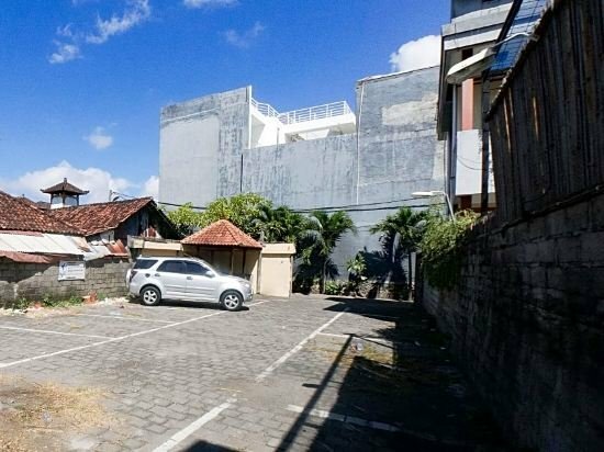 Otel RedDoorz Plus near Lippo Mall Kuta, Kuta, foto