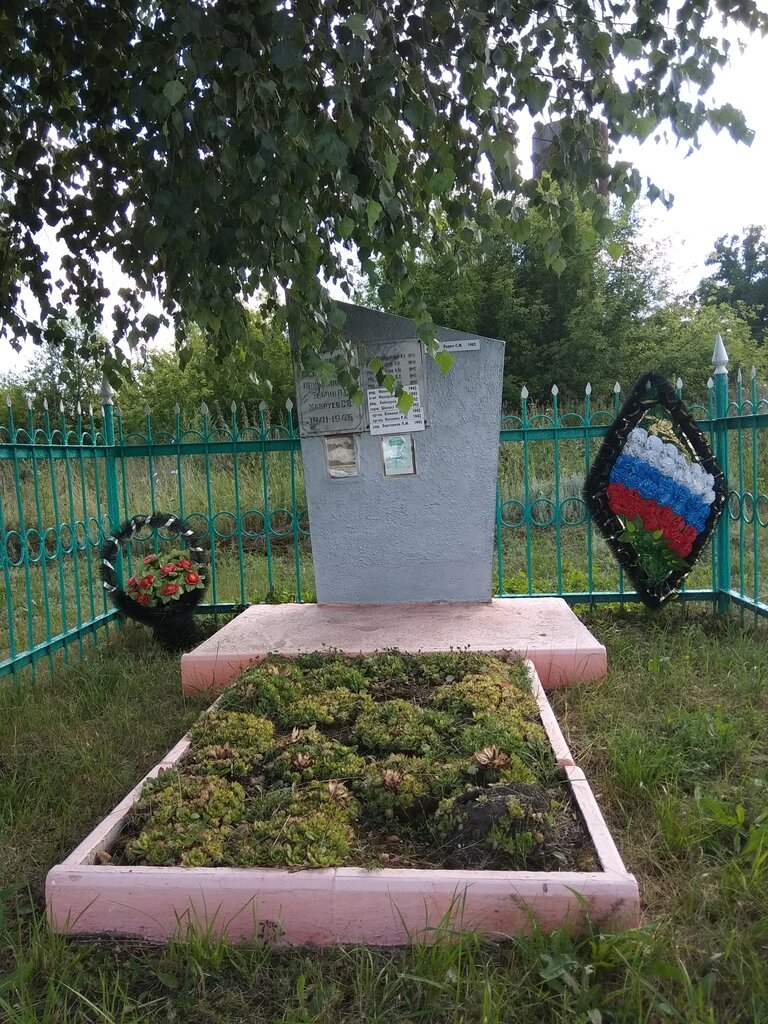 Anıt, heykel Братская могила воинов, погибших в 1943 г., Orlovskaya oblastı, foto