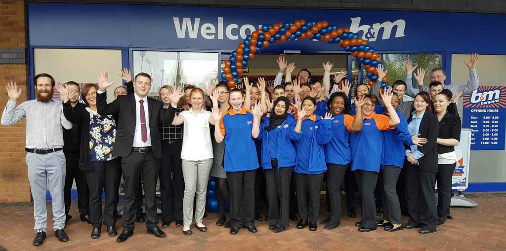 i̇ndirim ve fırsat sistemleri B&m Store, İngiltere, foto