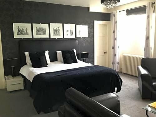 Otel The Antrobus Hotel, Wiltshire County, foto