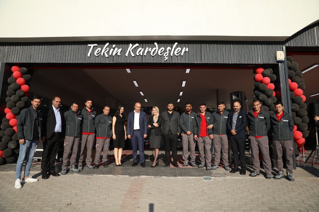 Jant ve lastikçiler Tekin Kardeşler Lastik, İstanbul, foto