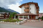 Residence Alba Nova (Trentino-Alto Adige, Trento, Via le Val, 10), otel  Trentino‑Alto Adige'den