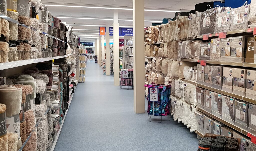 i̇ndirim ve fırsat sistemleri B&m Store, İngiltere, foto